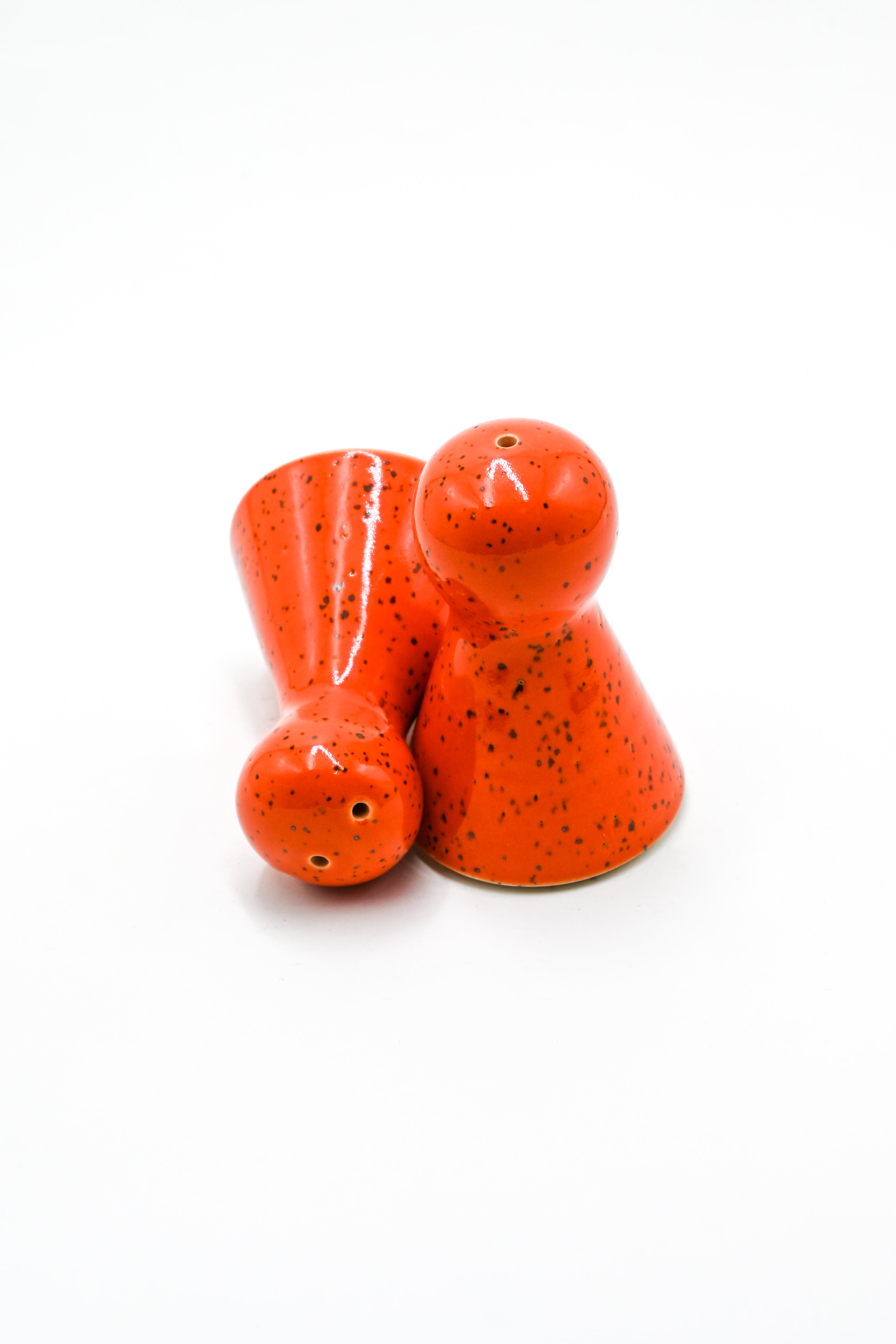 Salt and Pepper Shakers 004 – cloud 9 clay